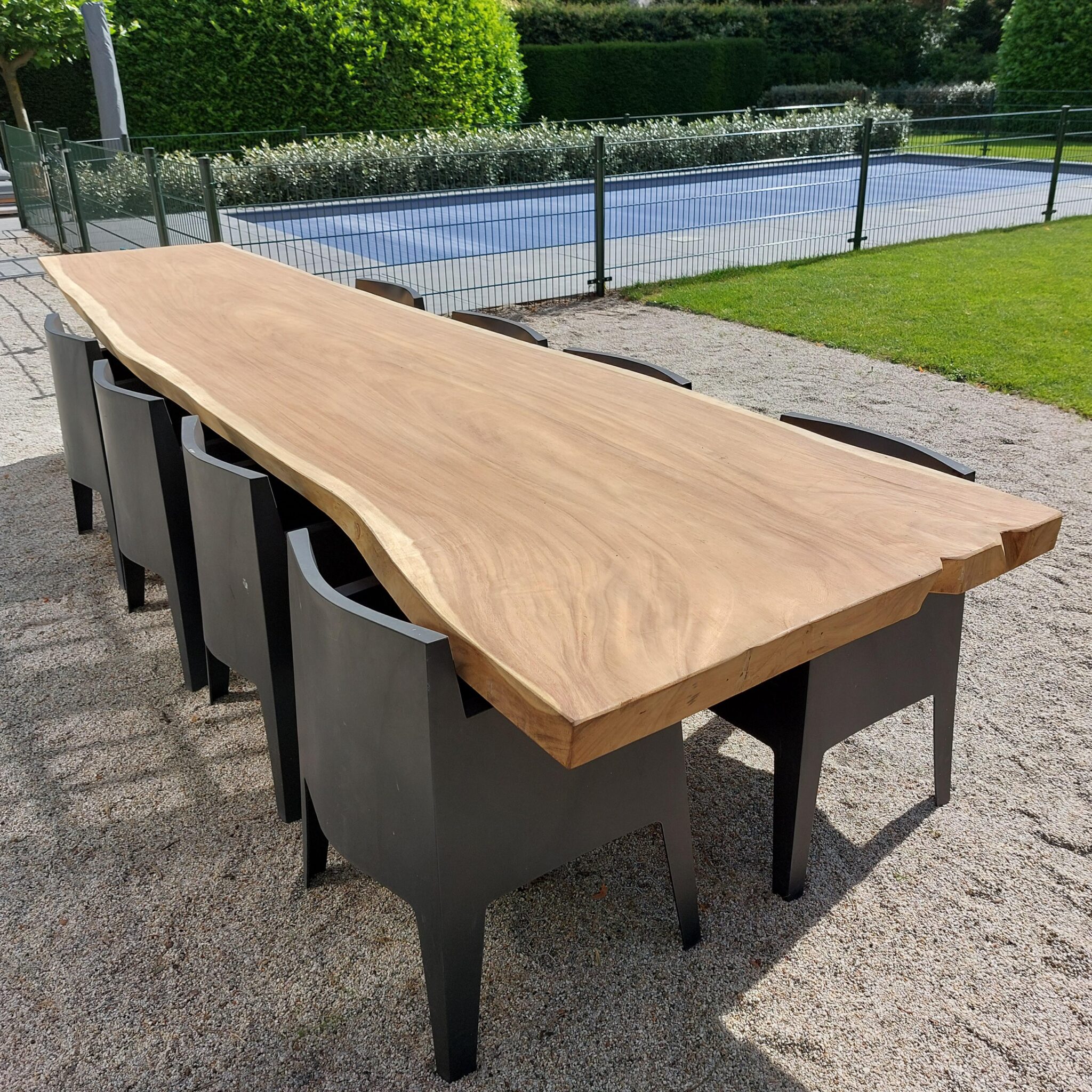 Boomstam tuintafel - Specialist in Teak Maatwerk