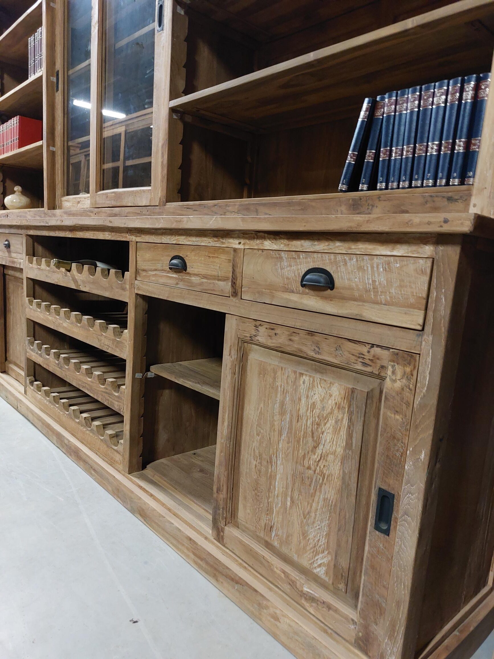 Rustieke buffetkast 320cm - Specialist in Teak Maatwerk