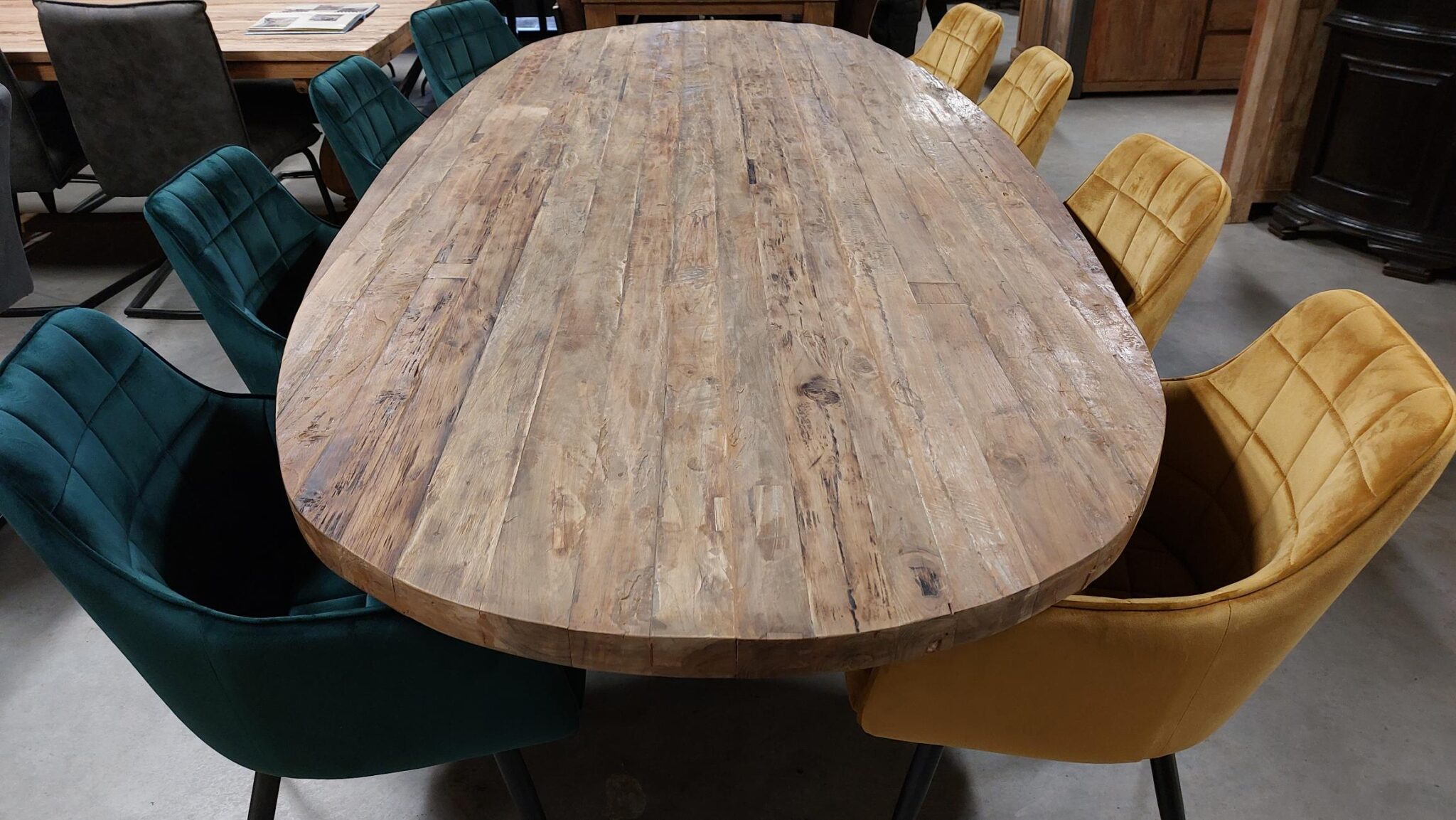 Teak eettafels - Ruwe tafels van oud hout gemaakt - Teak Koloniaal